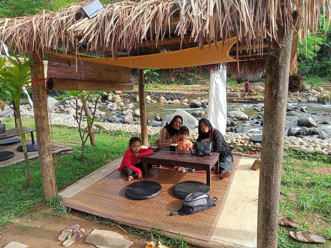 8 Tempat Makan di Sentul dengan View Bagus