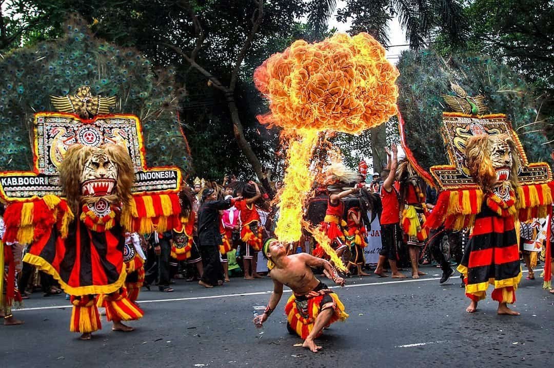 Tradisi Indonesia yang Unik: Mengungkap Ragam dan Menariknya Budaya