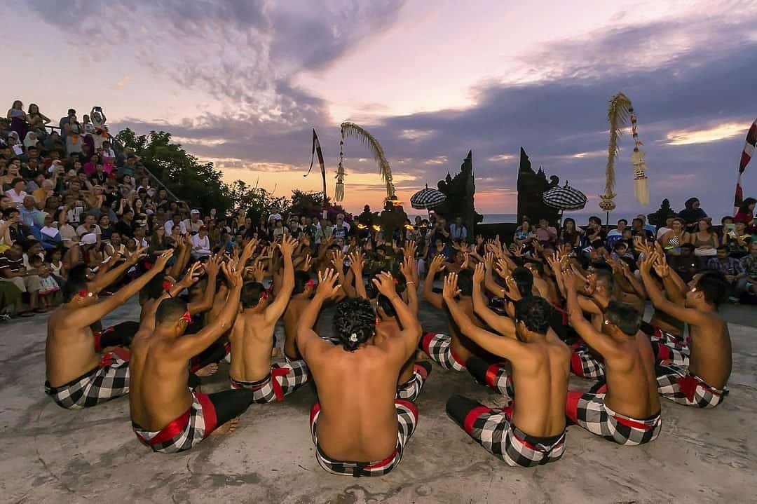 Penasaran Tarian Kecak Berasal Dari Mana? Baca Di sini Sejarah dan ...