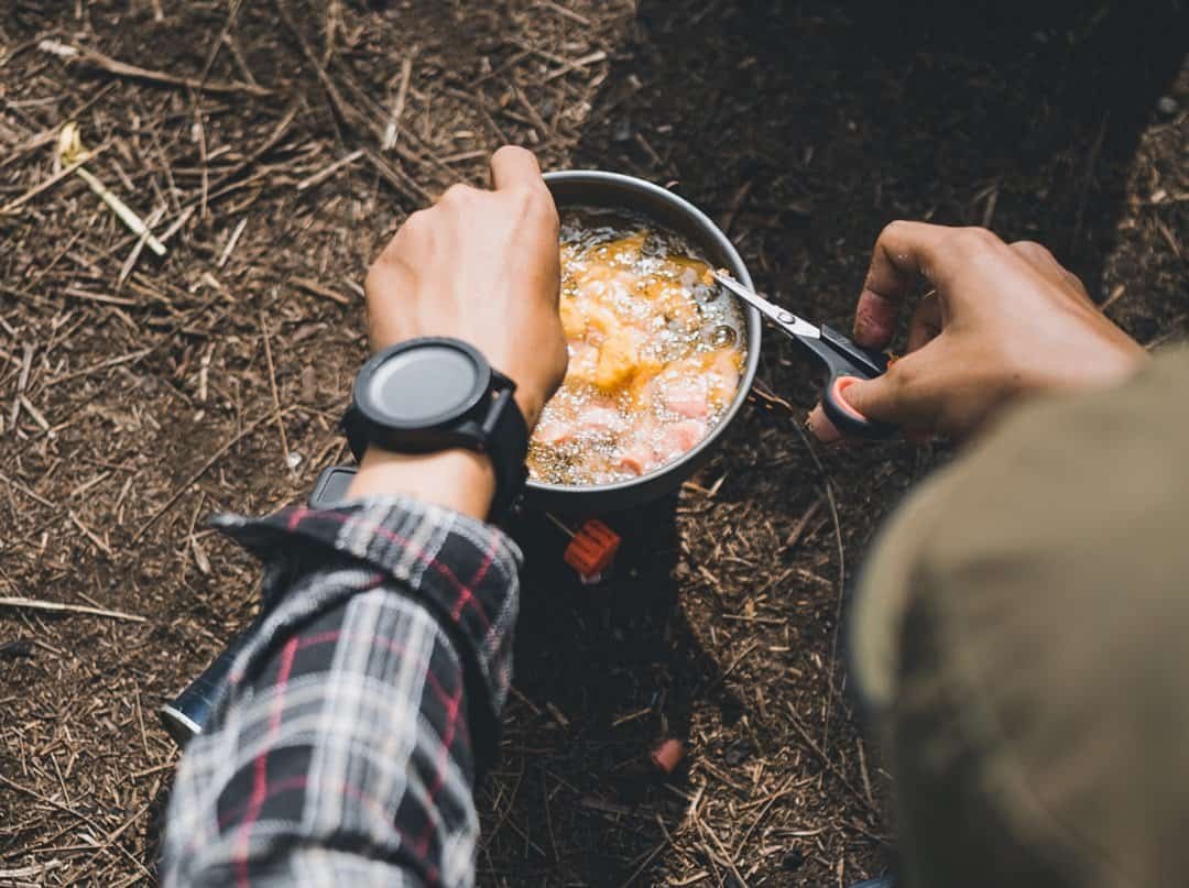 15 Perlengkapan Camping Essential Yang Wajib Dibawa, Catat!