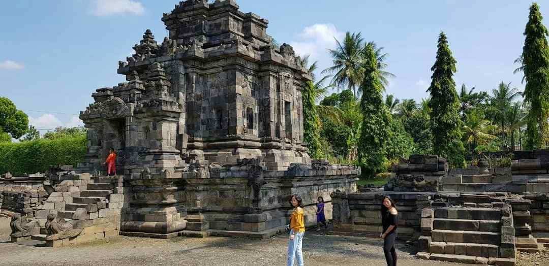 Daftar 15 Wisata Candi Populer di Indonesia
