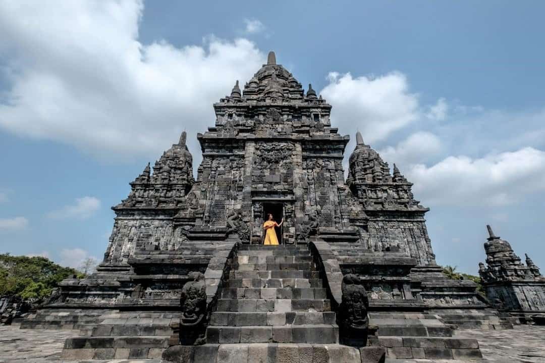 Daftar 15 Wisata Candi Populer di Indonesia