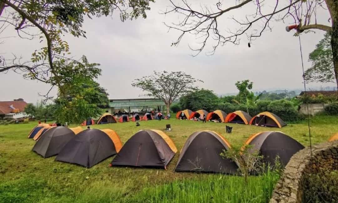 10 Tempat Camping Ground di Bogor, Cocok untuk Liburan