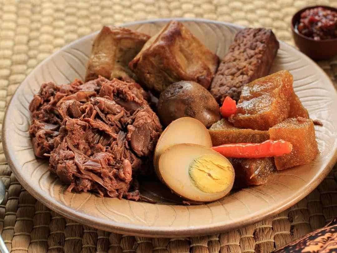 8 Makanan Khas Jawa Tengah yang Populer, Wajib Dicoba!