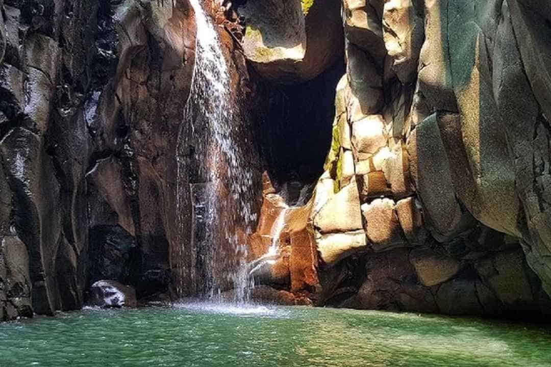 14 Wisata Curug di Bogor yang Paling Hits