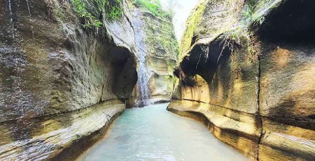 14 Wisata Curug di Bogor yang Paling Hits